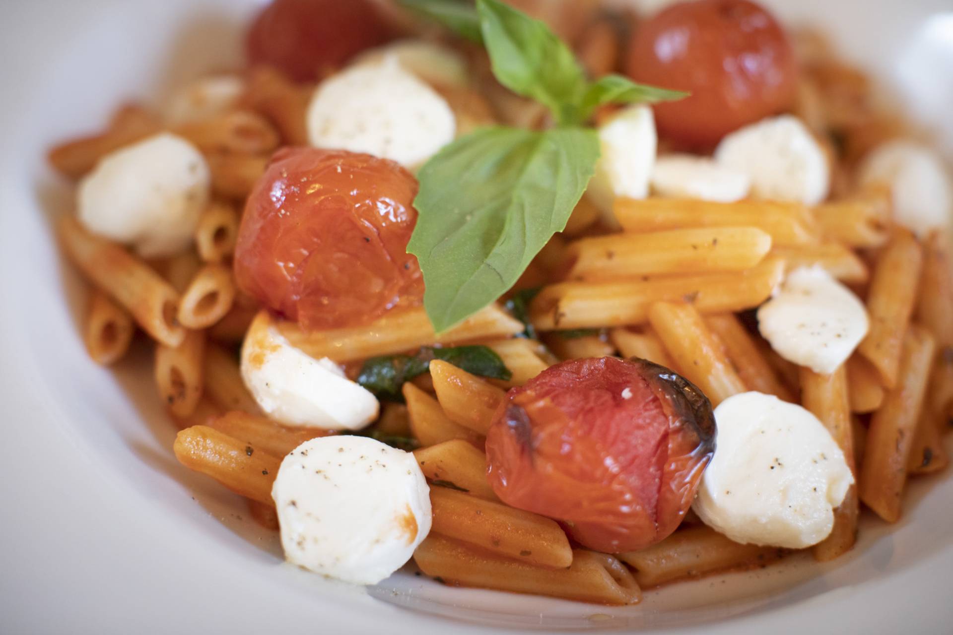 With Mario Gamba from Acquarello through Bogenhausen | simply Munich