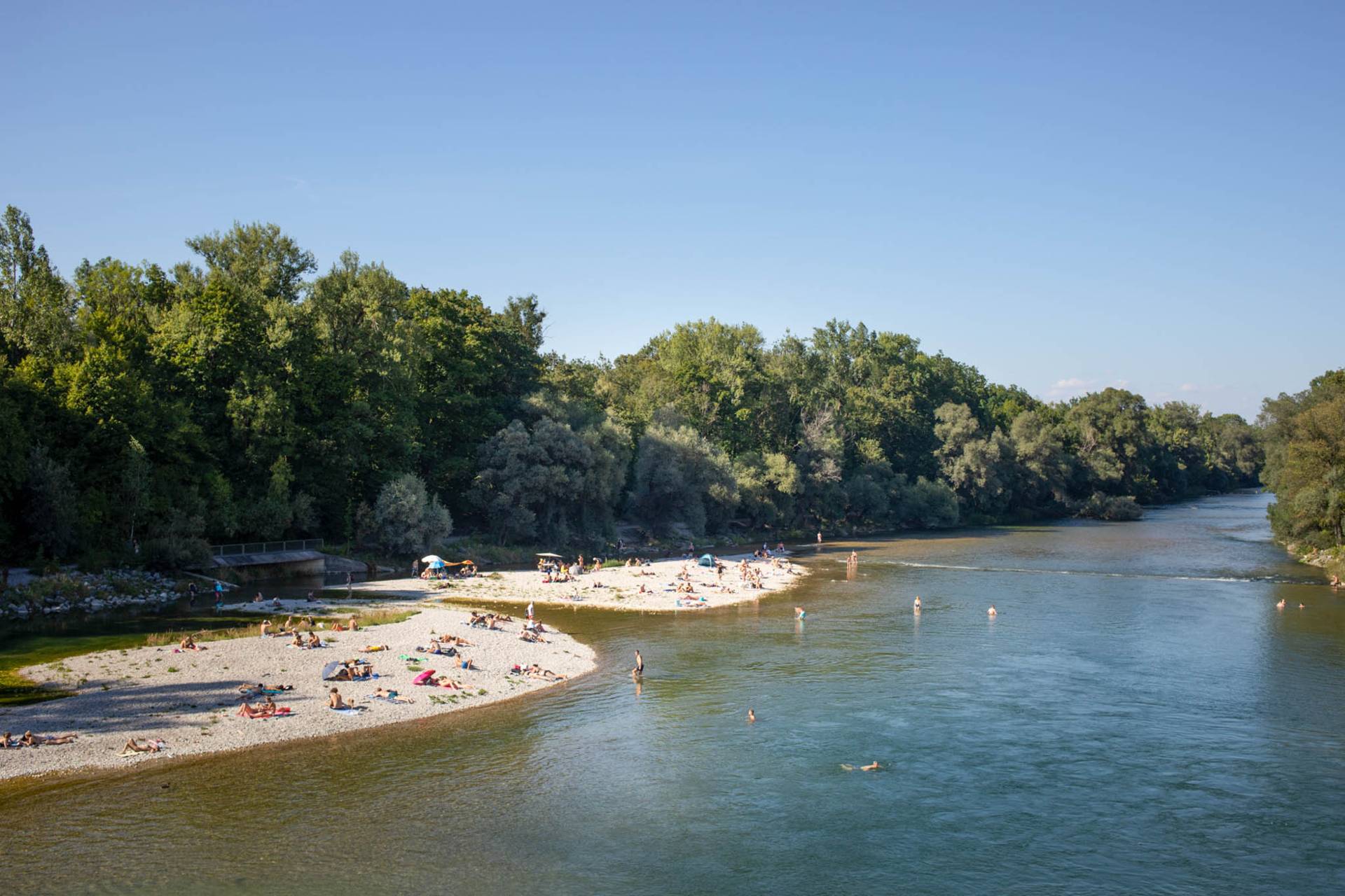 Secluded swimming spots along the Isar river near the Bogenhausen ...